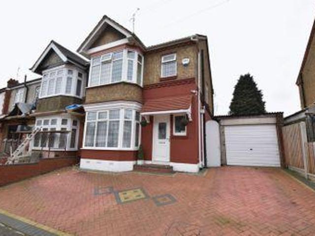 3 Bedrooms Semi detached house for sale in Carlton Crescent, Luton LU3