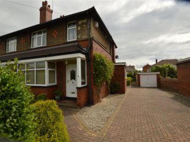 3 Bedrooms Semi detached house for sale in Carlton Lane, Lofthouse, Wakefield, West Yorkshire WF3