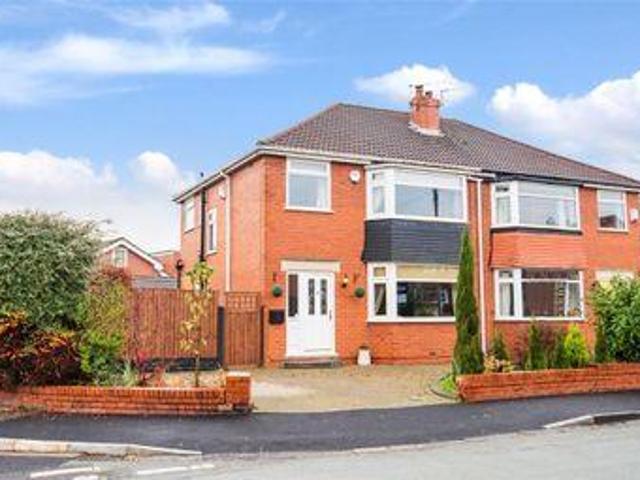 3 Bedrooms Semi detached house for sale in Carlton Road, Worsley, Manchester M28