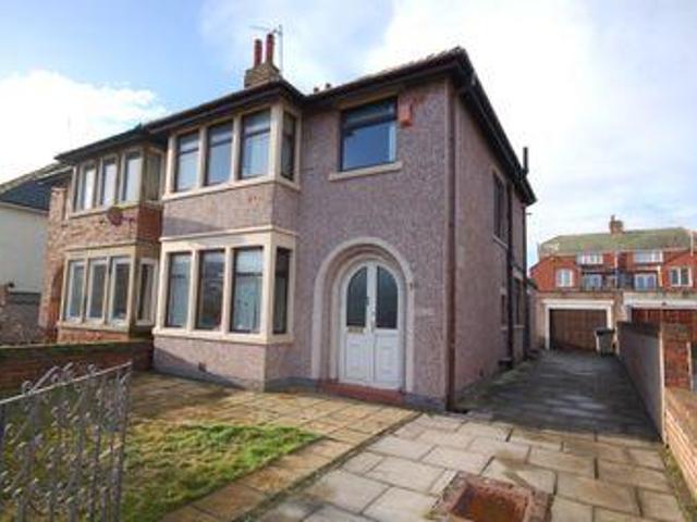 3 Bedrooms Semi detached house for sale in Carlyle Avenue, Blackpool FY4