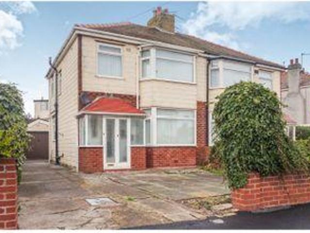 3 Bedrooms Semi detached house for sale in Carr Gate, Thornton Cleveleys FY5