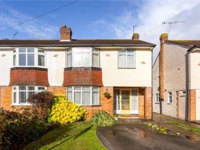 3 Bedrooms Semi detached house for sale in Carter Close, Windsor, Berkshire SL4