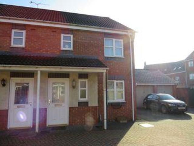 3 Bedrooms Semi detached house for sale in Castilla Place, Stretton, Burton On Trent DE13