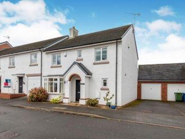 3 Bedrooms Semi detached house for sale in Castlemill Close, Weston, Stafford, Staffordshire ST18