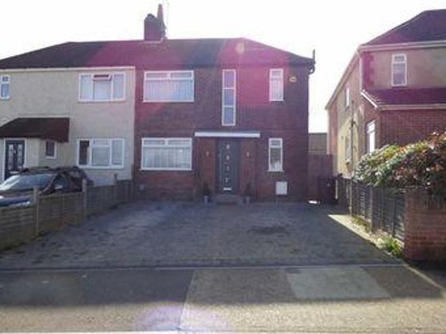 3 Bedrooms Semi detached house for sale in Cedar Road, Strood, Rochester ME2