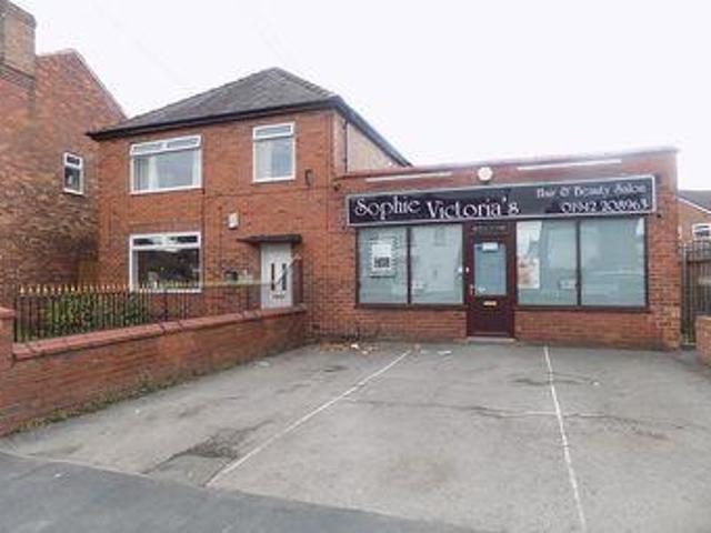 3 Bedrooms Semi detached house for sale in Church Lane, Lowton, Warrington WA3