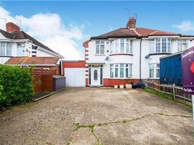 3 Bedrooms Semi detached house for sale in Church Lane, London NW9