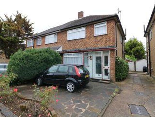 3 Bedrooms Semi detached house for sale in Chafford Way, Romford RM6