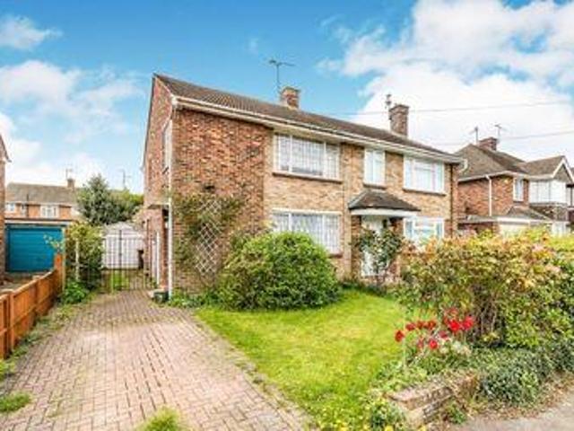3 Bedrooms Semi detached house for sale in Chalfont Drive, Gillingham ME8