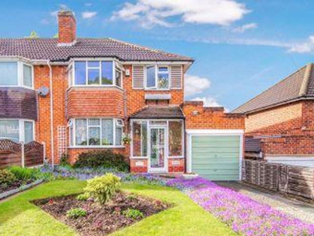 3 Bedrooms Semi detached house for sale in Chamberlain Road, Kings Heath, Birmingham B13