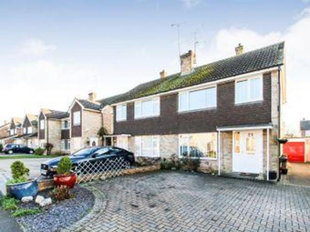 3 Bedrooms Semi detached house for sale in Chaseside Avenue, Twyford, Reading RG10