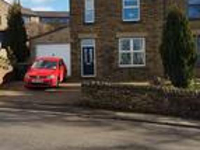 3 Bedrooms Semi detached house for sale in Chapel Hill, Clayton West, Huddersfield HD8