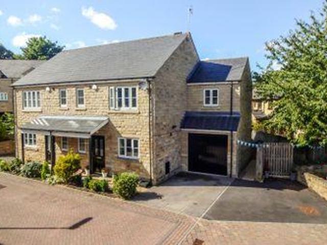 3 Bedrooms Semi detached house for sale in Chapel Hill Road, Pool In Wharfedale, Otley LS21