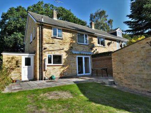 3 Bedrooms Semi detached house for sale in Chapel Lane, Farnborough GU14