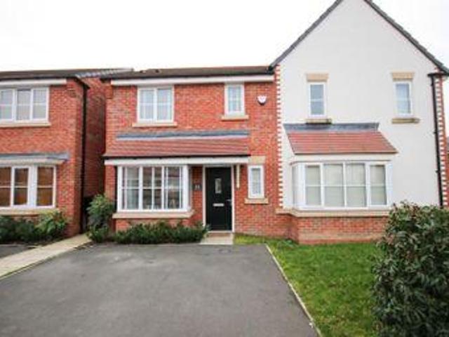 3 Bedrooms Semi detached house for sale in Chelmer Way, Eccles, Manchester M30
