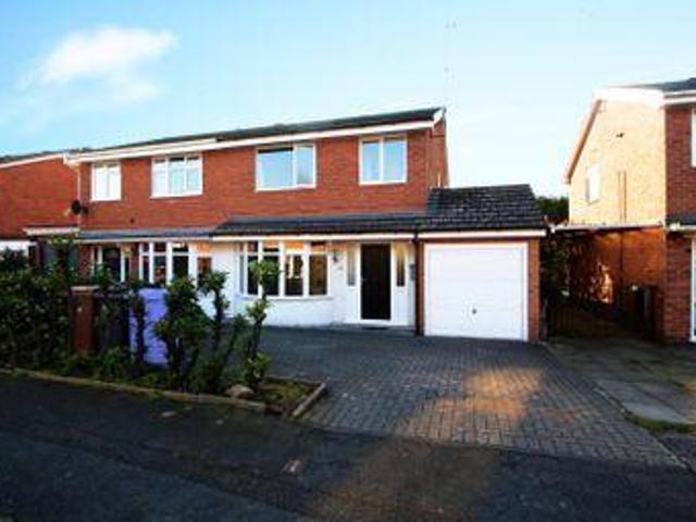 3 Bedrooms Semi detached house for sale in Chessington Crescent, Stoke On Trent, Staffordshire ST4