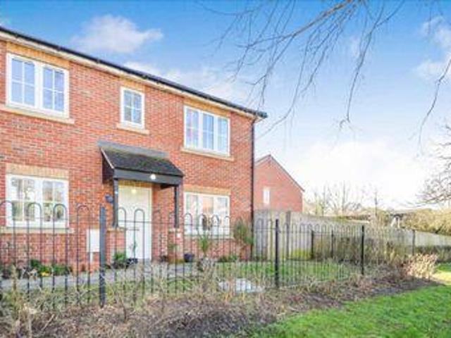 3 Bedrooms Semi detached house for sale in Chestnut Close, Keyworth, Nottingham NG12