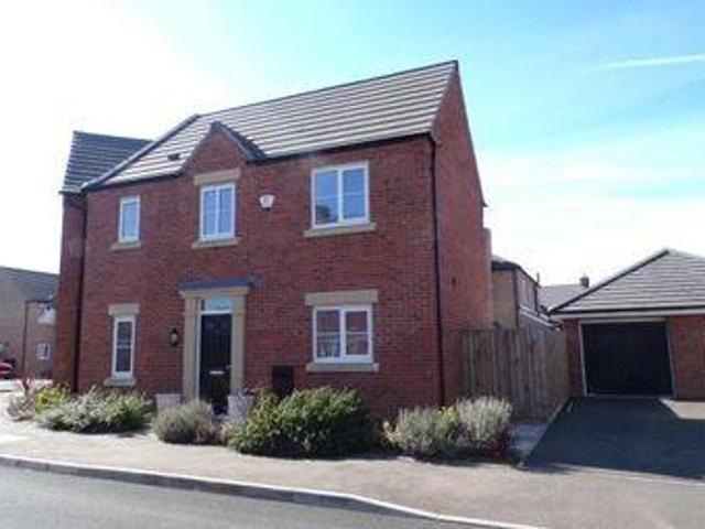 3 Bedrooms Semi detached house for sale in Chestnut Gardens, The Links, Kempston, Bedford MK42