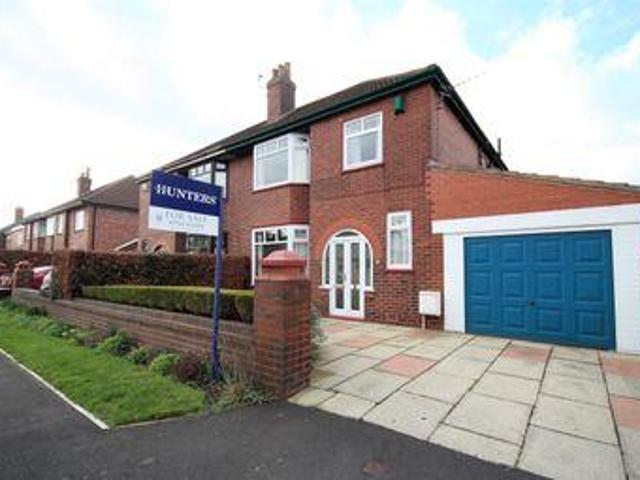 3 Bedrooms Semi detached house for sale in Chestnut Drive, Leigh WN7