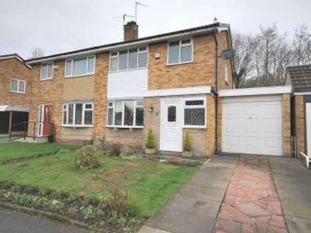 3 Bedrooms Semi detached house for sale in Cherry Wood Close, Worsley, Manchester M28