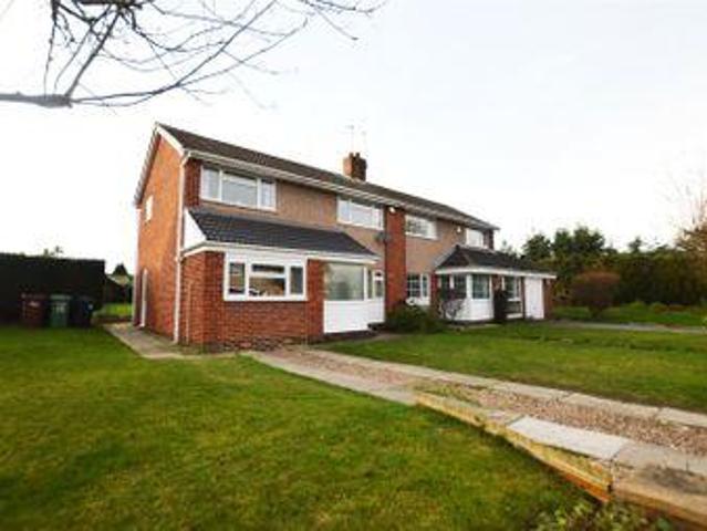 3 Bedrooms Semi detached house for sale in Chiltern Close, Garforth, Leeds, West Yorkshire LS25