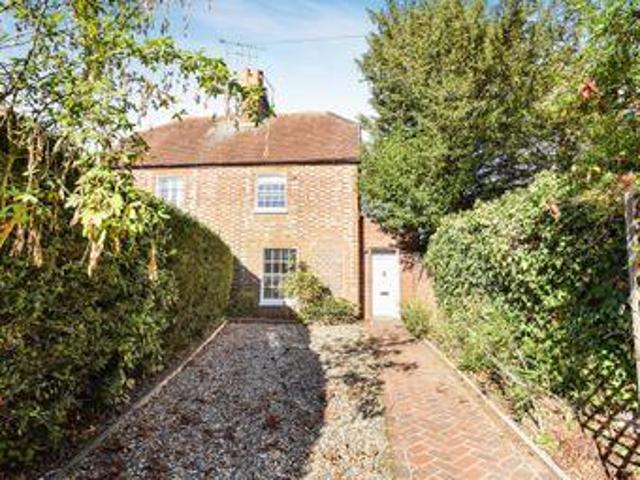3 Bedrooms Semi detached house for sale in Christchurch Road, Reading RG2