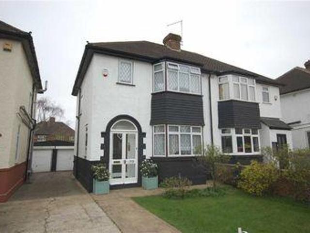 3 Bedrooms Semi detached house for sale in Clyfford Road, Ruislip HA4
