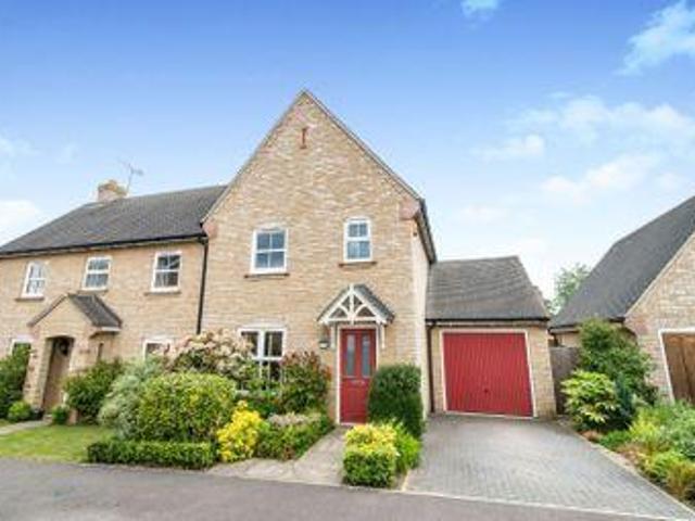 3 Bedrooms Semi detached house for sale in Clanville Rise, Hook RG27