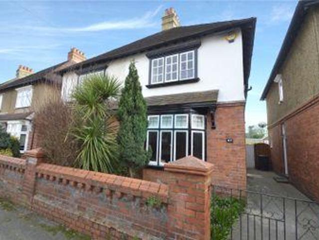 3 Bedrooms Semi detached house for sale in Clare Road, Maidenhead, Berkshire SL6