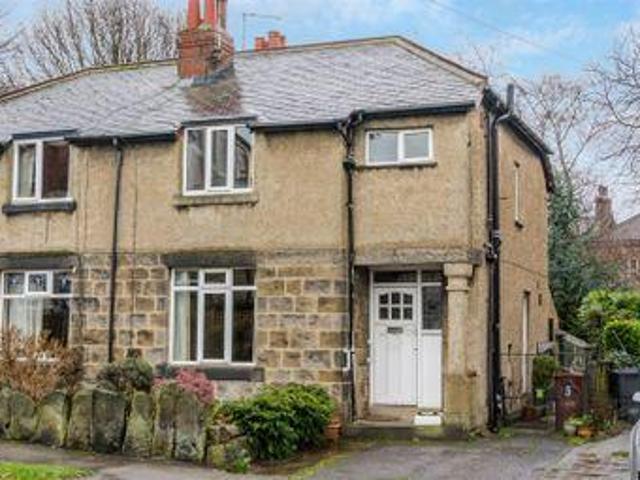 3 Bedrooms Semi detached house for sale in Clarence Drive, Horsforth, Leeds LS18