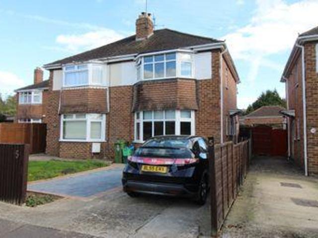 3 Bedrooms Semi detached house for sale in Cleevemount Road, Cheltenham GL52