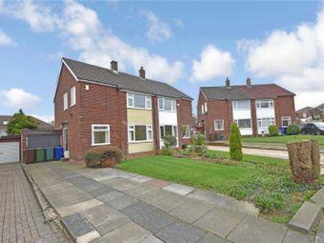 3 Bedrooms Semi detached house for sale in Cranford Close, Whitefield, Manchester, Greater Manchester M45