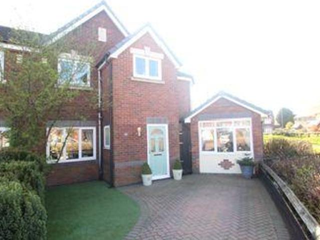 3 Bedrooms Semi detached house for sale in Cranston Close, St. Helens WA10