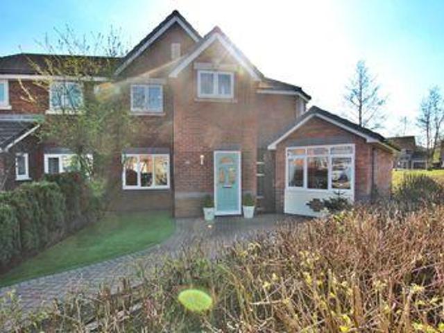 3 Bedrooms Semi detached house for sale in Cranston Close, St Helens WA10