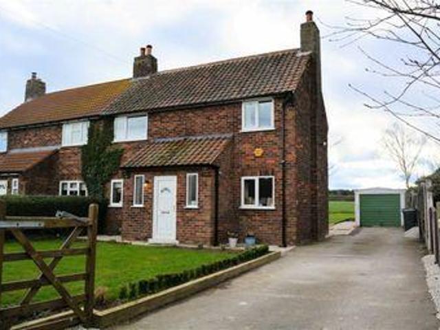 3 Bedrooms Semi detached house for sale in Croft Lea, Cridling Stubbs WF11