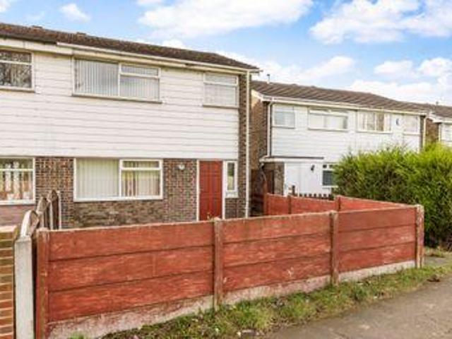 3 Bedrooms Semi detached house for sale in Croft Side Close, Leeds LS14