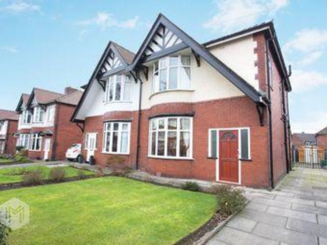 3 Bedrooms Semi detached house for sale in Crompton Way, Bolton BL2