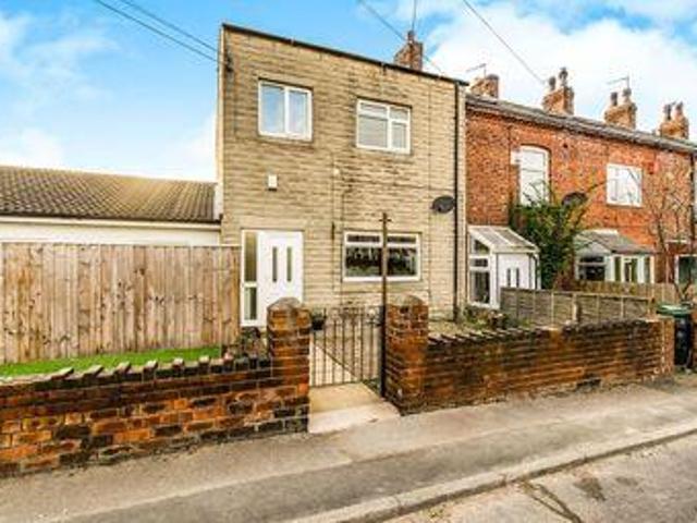 3 Bedrooms Semi detached house for sale in Cross Street, Leeds LS15