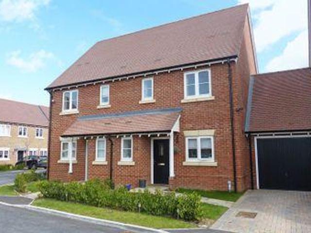 3 Bedrooms Semi detached house for sale in Crown Close, Pewsey SN9
