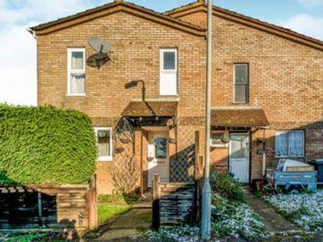 3 Bedrooms Semi detached house for sale in Cullyn Road, High Wycombe HP12