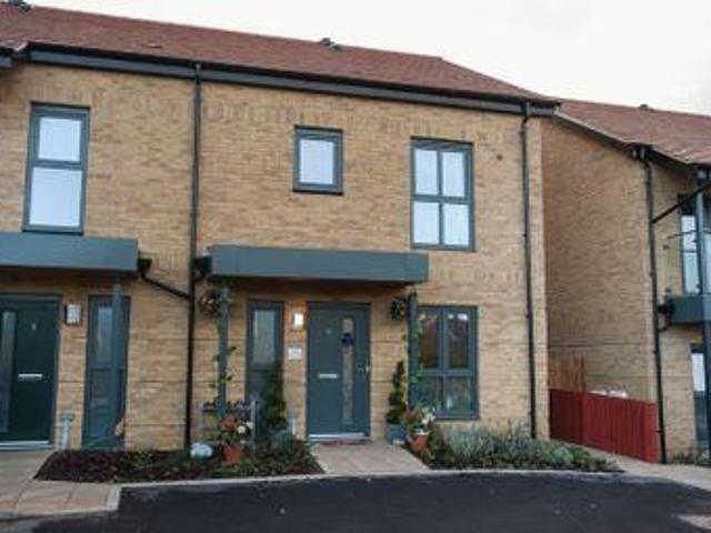 3 Bedrooms Semi detached house for sale in Cyber Avenue, Oakgrove, Milton Keynes MK10