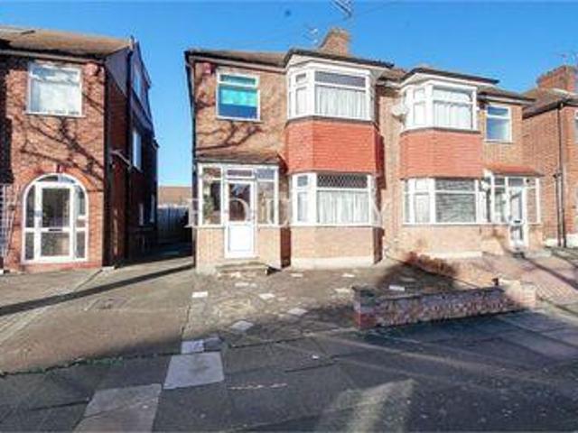 3 Bedrooms Semi detached house for sale in Amberley Road, Enfield EN1