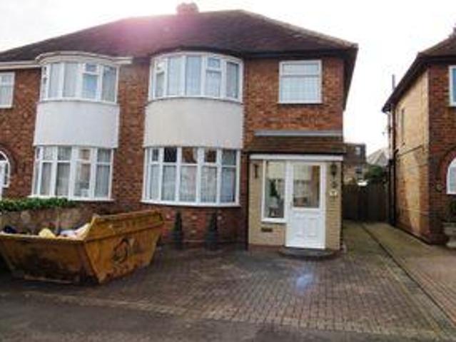 3 Bedrooms Semi detached house for sale in Ann Croft, Sheldon, Birmingham B26