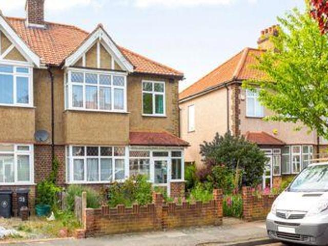 3 Bedrooms Semi detached house for sale in Abbotts Road, Mitcham CR4