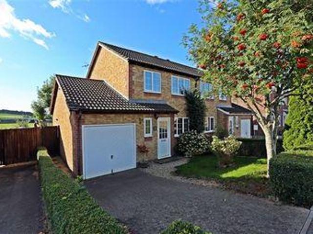 3 Bedrooms Semi detached house for sale in Acer Avenue, Llantwit Fardre, Pontypridd CF38