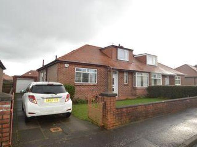 3 Bedrooms Semi detached house for sale in Adamton Road, Prestwick, South Ayrshire KA9