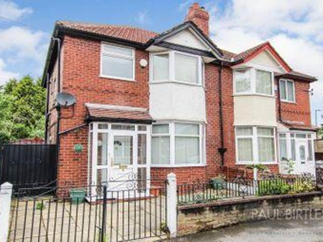 3 Bedrooms Semi detached house for sale in Addison Road, Stretford, Manchester M32