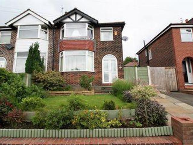 3 Bedrooms Semi detached house for sale in Agecroft Road East, Prestwich, Manchester M25