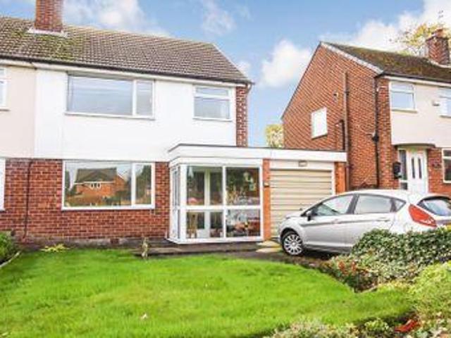 3 Bedrooms Semi detached house for sale in Ainsworth Road, Bury BL8