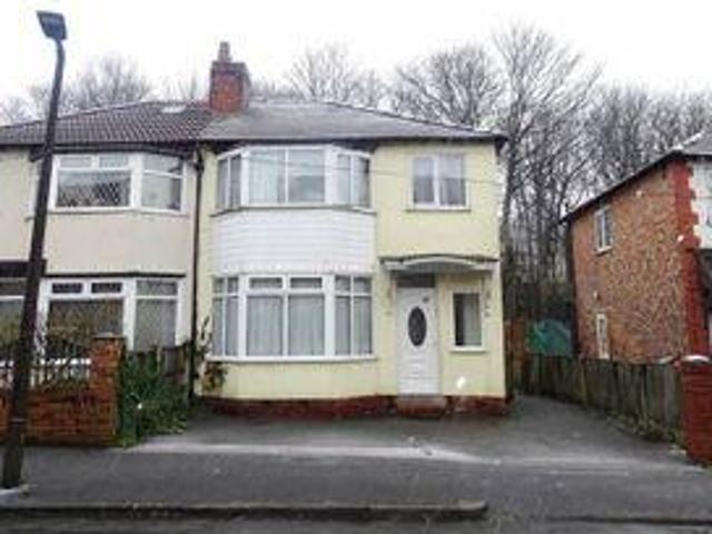3 Bedrooms Semi detached house for sale in Albert Avenue, Prestwich, Prestwich Manchester M25